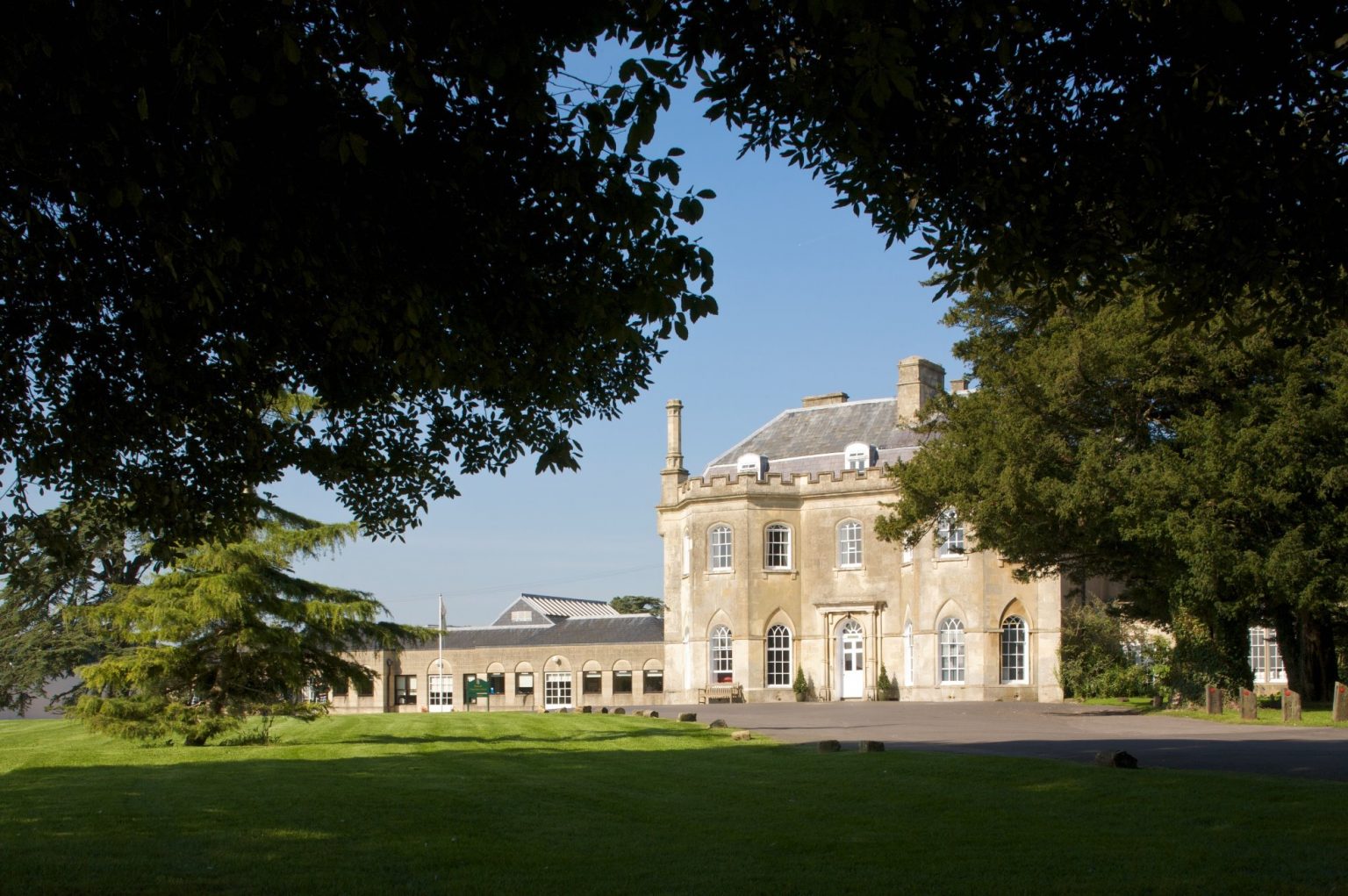 Stonar School | 英中私校联盟